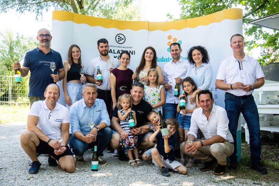 BalatonBor - 19 borász italát palackozzák - Balatonfüred.hu